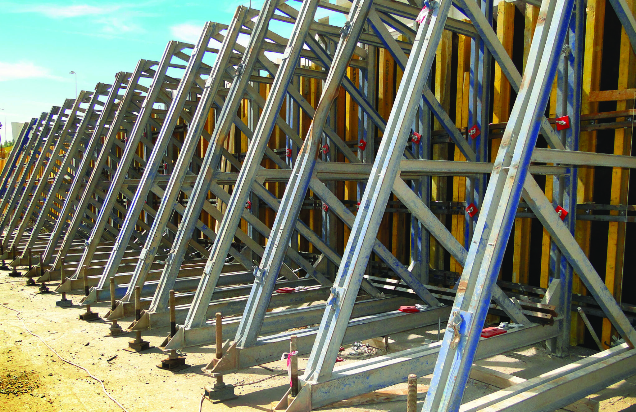 Single Sided Supporting Frame - Manar-Alomran